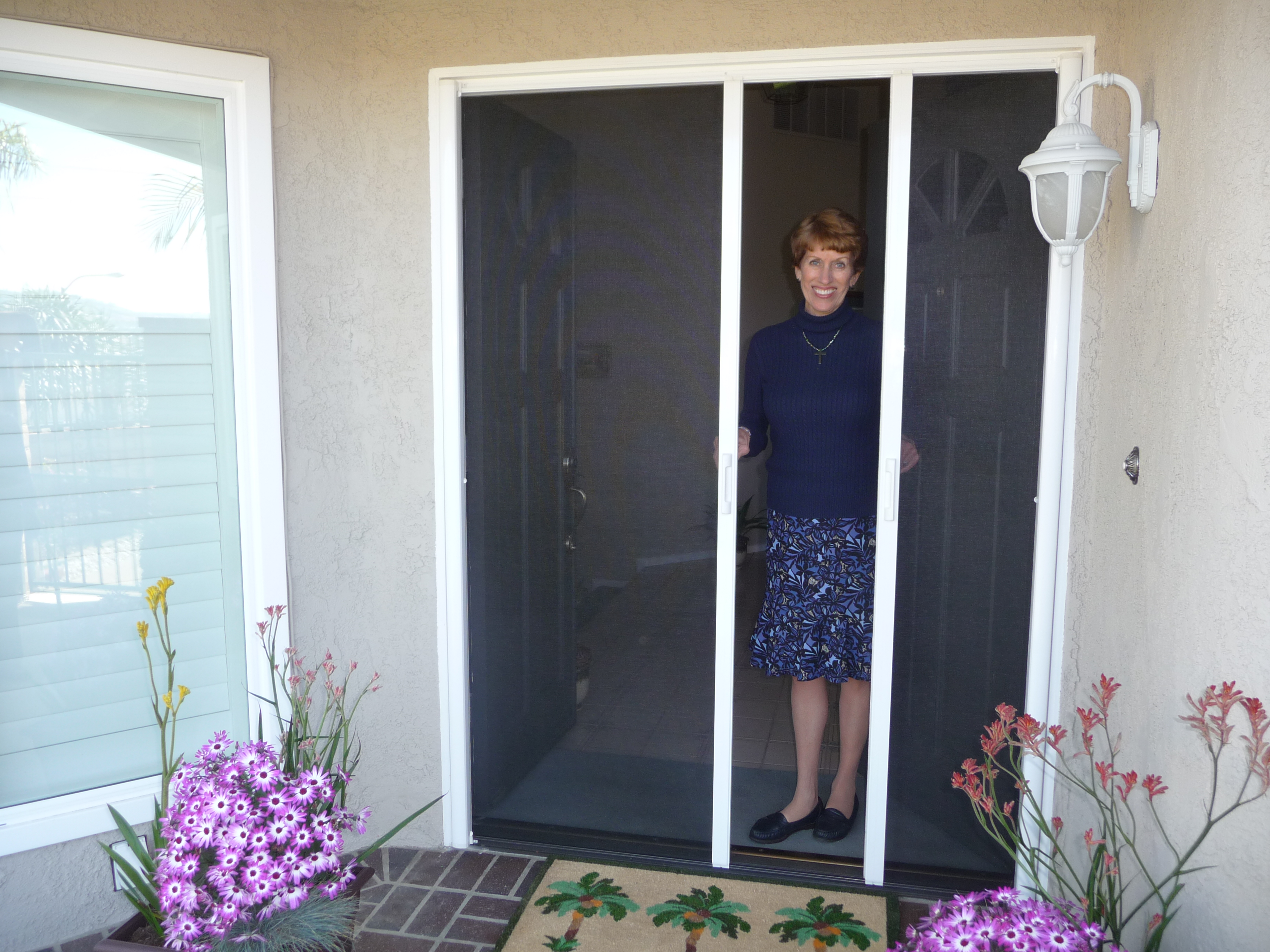 Custom Retractable Screen Doors Throughout Orange County & California