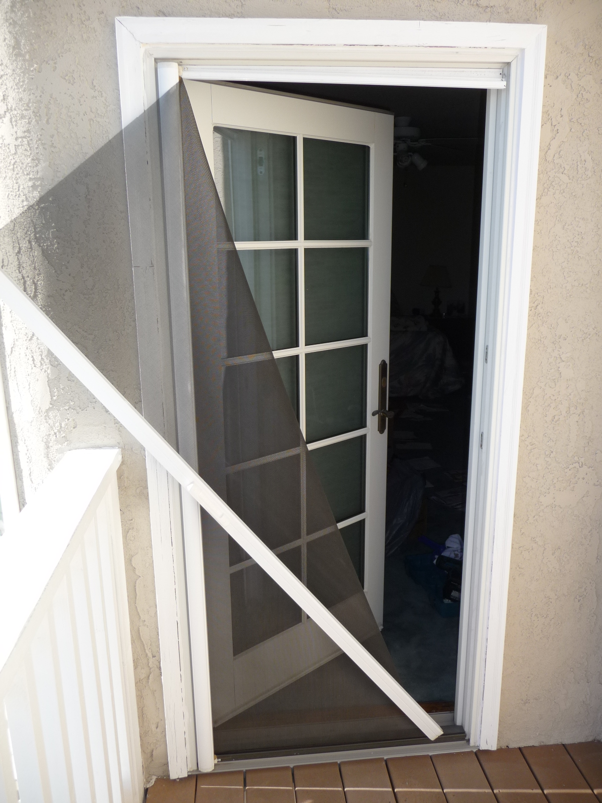 I Need My Retractable Screen Door Repaired! - Retractable Screen Doors